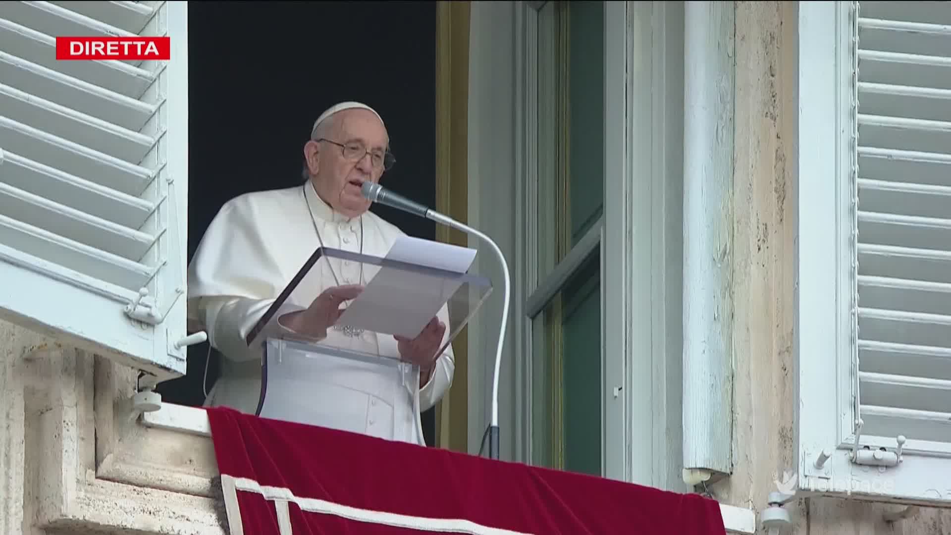 Il Papa prega per le mamme che hanno perso un figlio nella guerra in ...